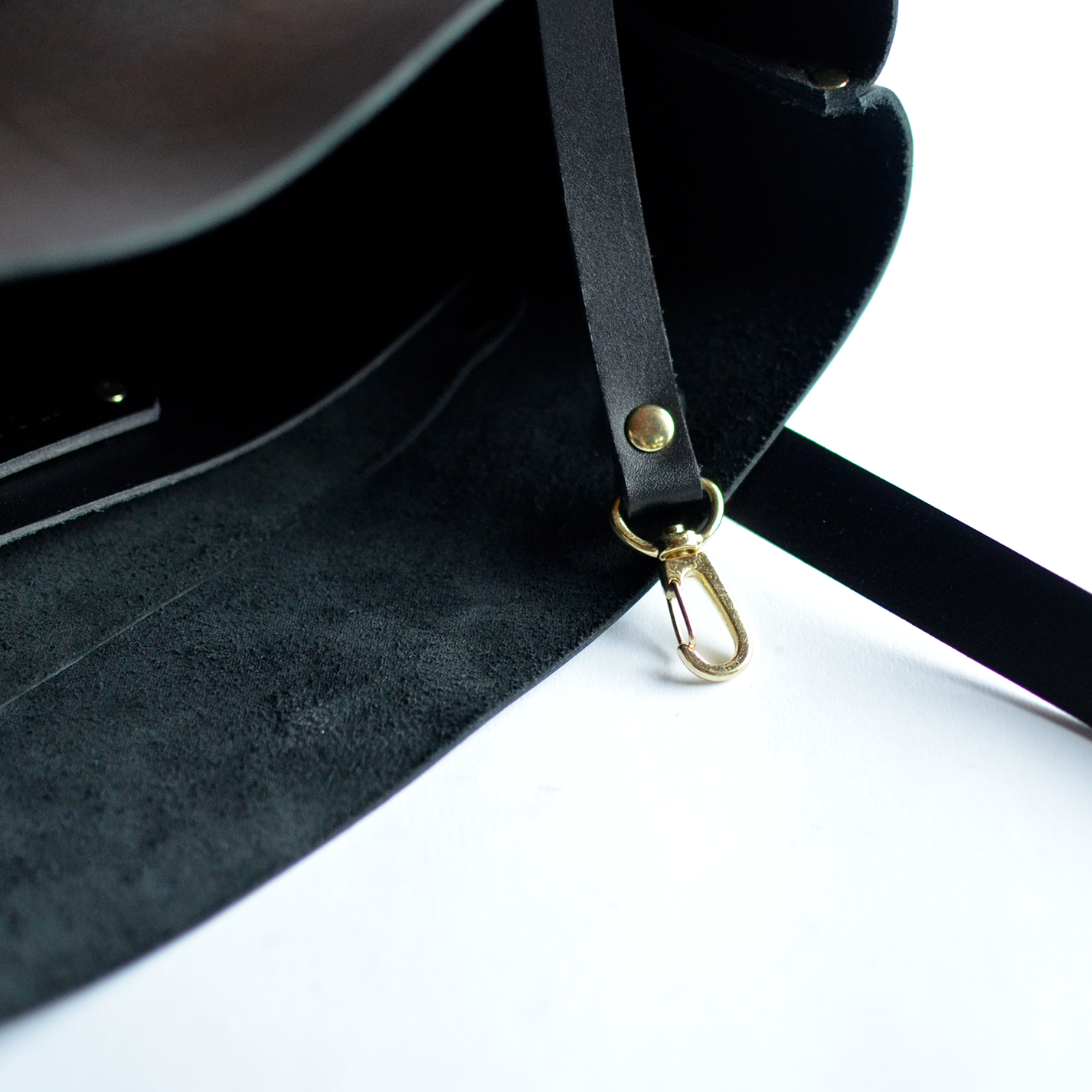 Medium Classic Tote - Black Leather – MOSS BAGS